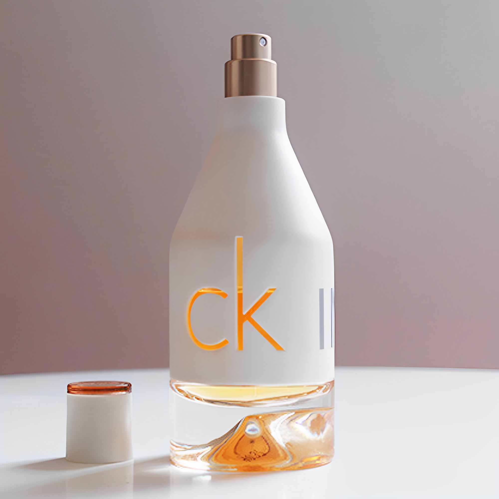 Calvin Klein CK IN2U Eau de Toilette - Perfume Feminino - Kassio Perfumaria